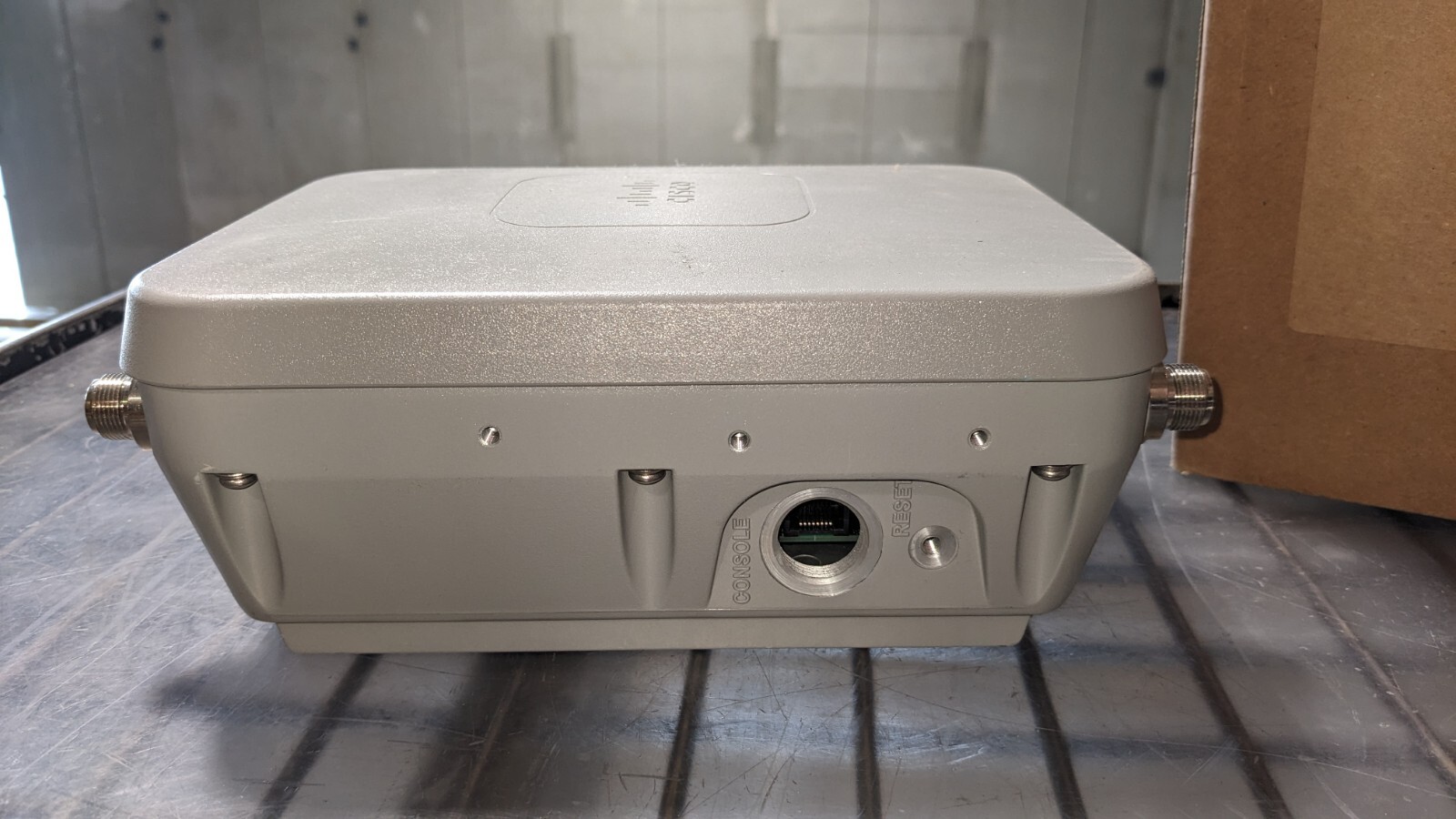Cisco AIR-AP1562E-B-K9 Low-Profile Outdoor Access Point External ...
